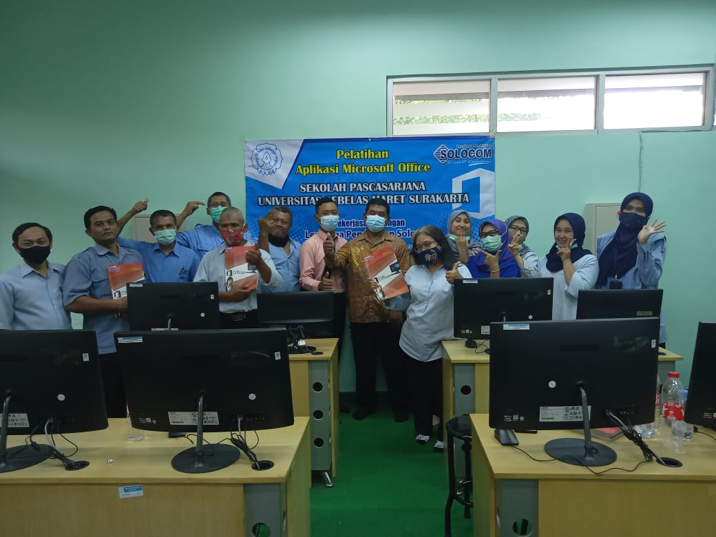 Pelatihan Komputer Tenaga Kependidikan Sekolah Pascasarjana UNS