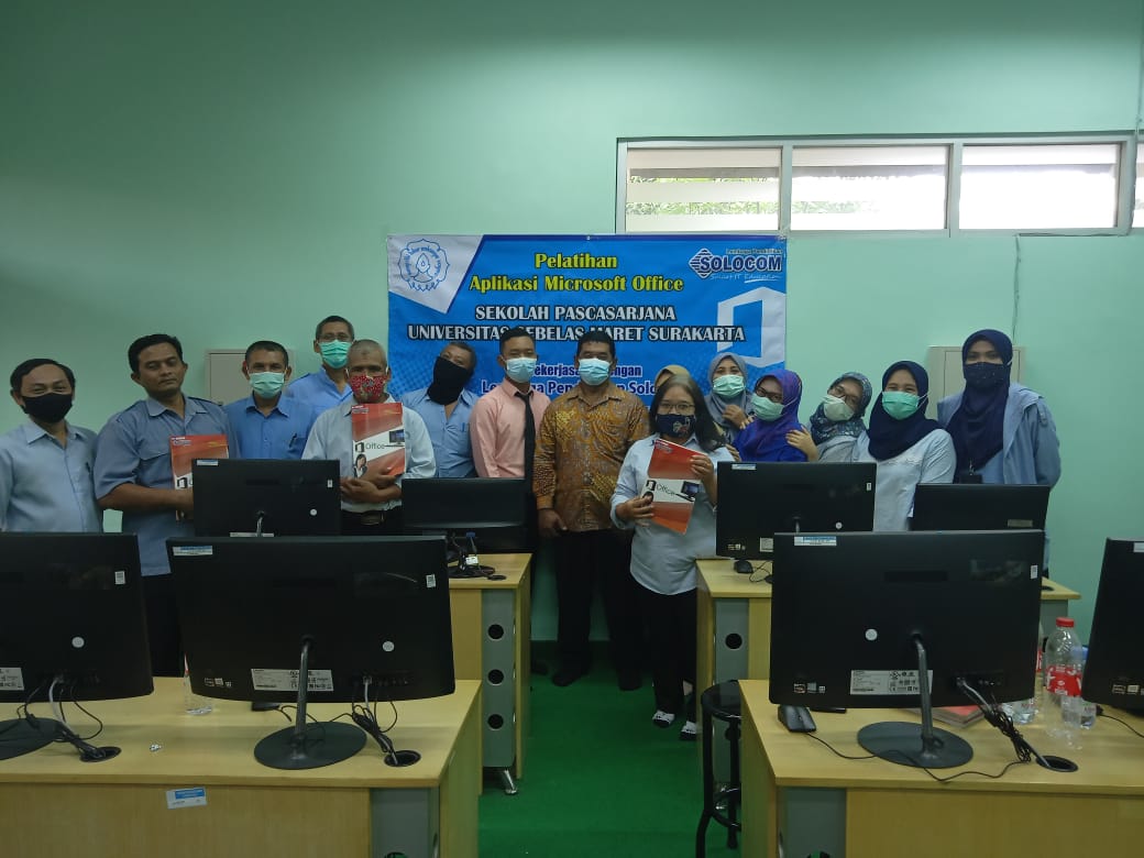 Pelatihan Komputer Tenaga Kependidikan Sekolah Pascasarjana UNS